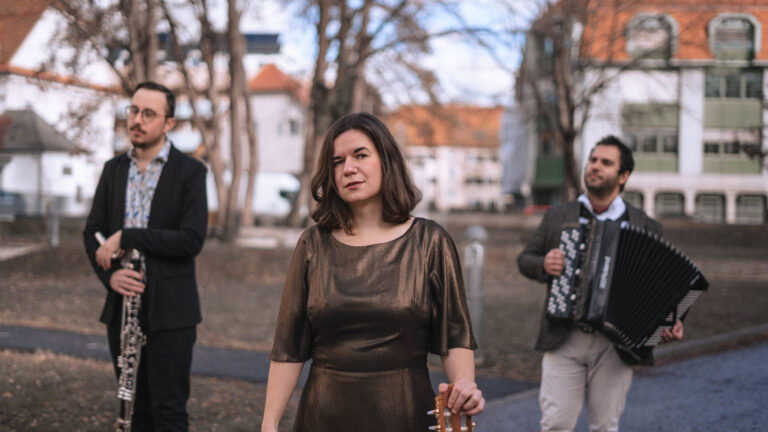 ISABEL FREY TRIO (MK/AT)